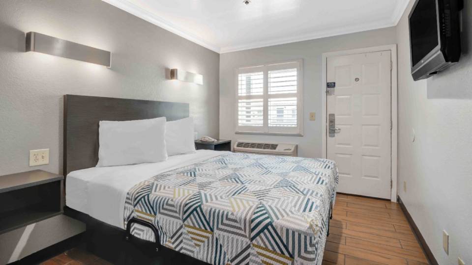 Motel 6 | Book Now and Save on Your Next Stay